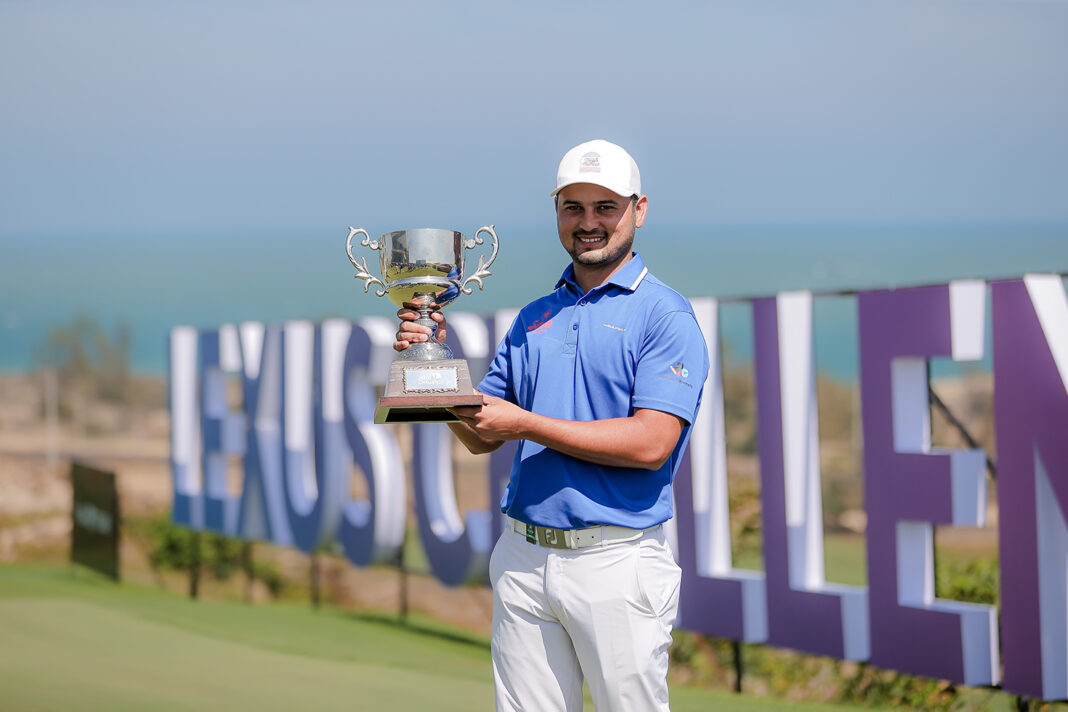 Vô địch giải Lexus Challenge 2024, golfer Pakistan Ahmad Baig nhận 14. ...